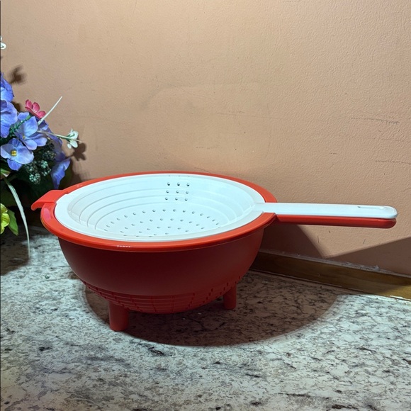 Tupperware | Kitchen | Tupperware Red And White Strainer With Handle ...